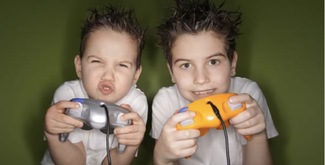 Bermain Game Terlalu Lama Tidak Akan Merusak Mata Kamu