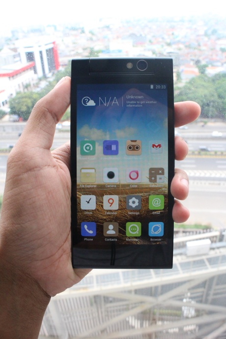 Review smartphone Android kamera putar, Himax Pure III