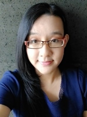 Inilah Lia Adriana, web developer wanita di Indonesia