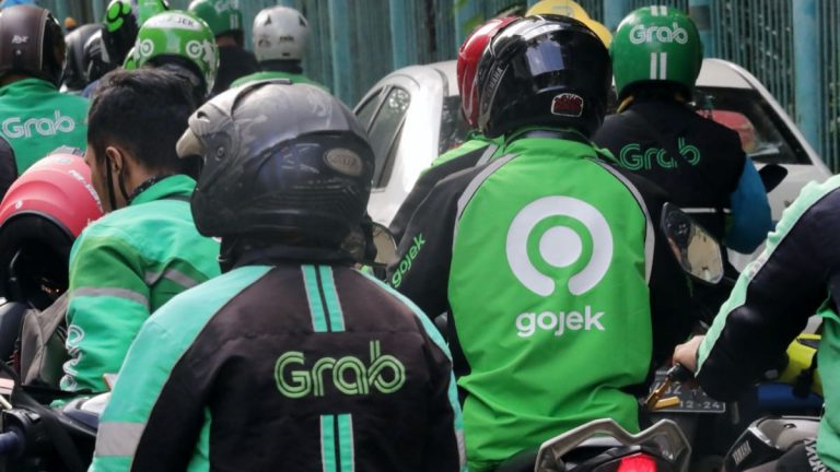 Potongan 70% dari Gojek dan Grab, pengemudi desak keadilan