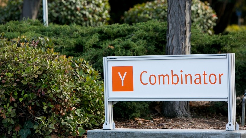 Y Combinator Kurangi Pendanaan Tahap Akhir, PHK 17 Karyawan